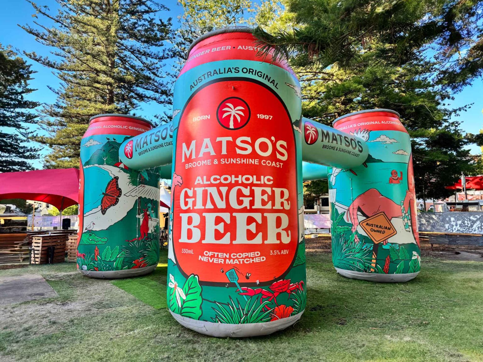 Captivating Giant Inflatable Advertising Products